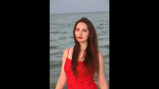 Светлана Дзансолова - ДВЕ РАДУГИ ("Корабль не шёл. Шли две большие радуги...")