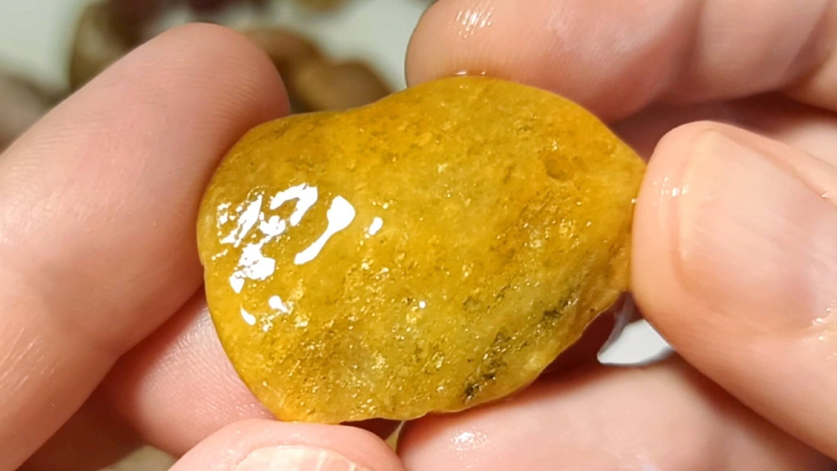 Самоцветный кварцит. Отличить кварцит от кварца. Авантюрин со слюдой, самоцветы Кавказ