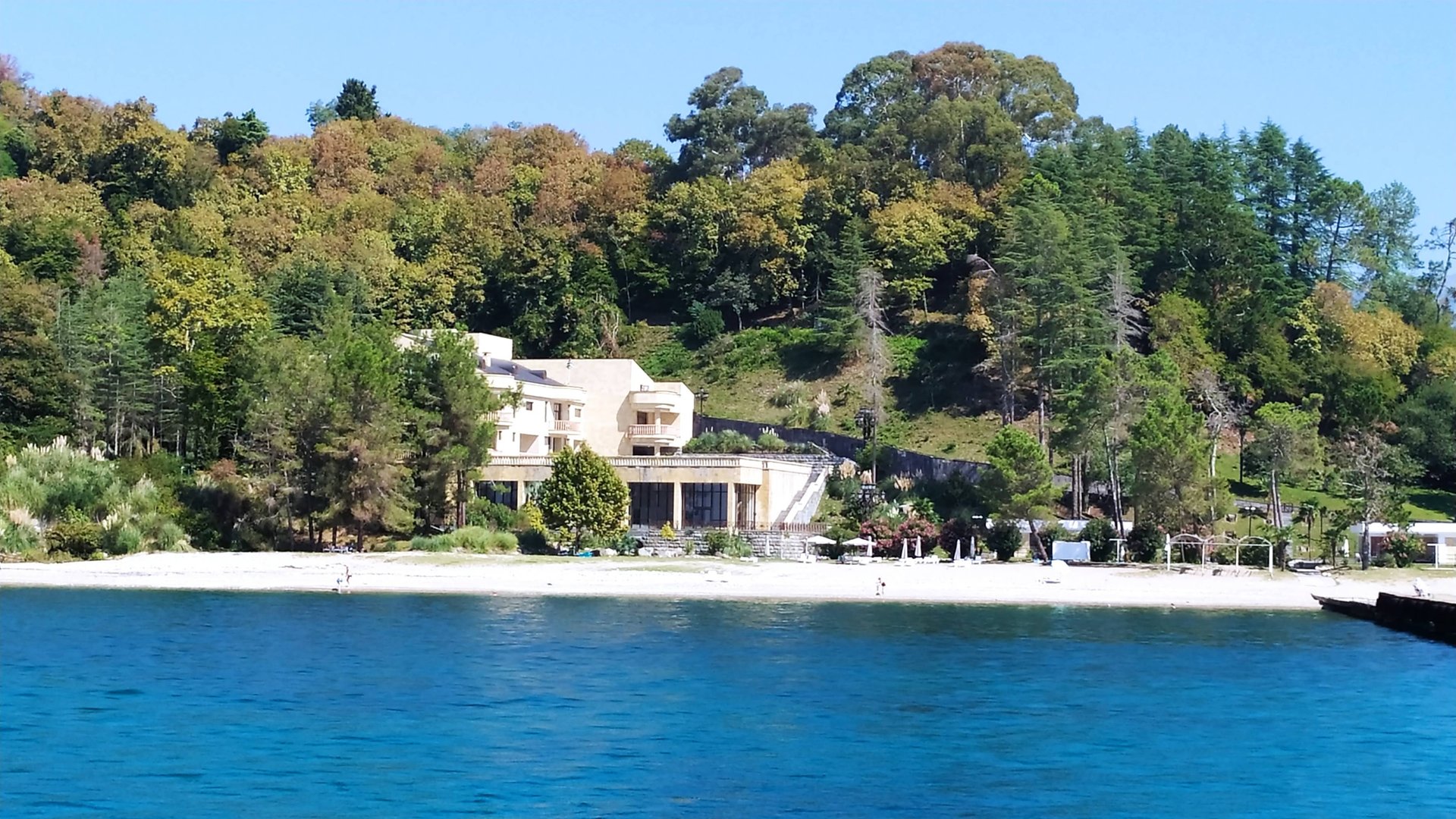 Открываем красоты Абхазии: Часть третья. Дача Горбачева.