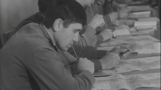 Короткий очерк журнала "Сибирь на экране" №44 1969 года об Омском ВОКУ