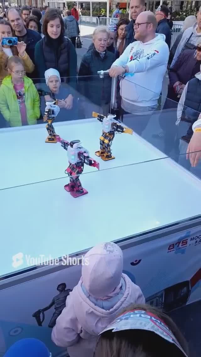 Пляски роботов, День города, Тверская улица, Москва