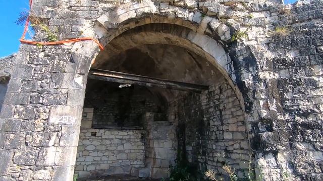 #8 В Абхазию на пикапе: Покоряем Анакопийскую крепость в Новом Афоне