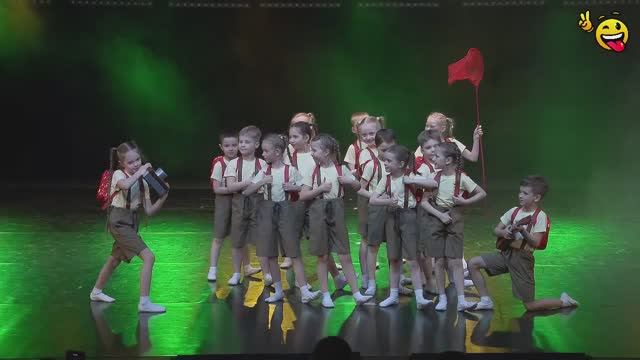 Вперед и с песней - Хореографический ансамбль КоМИКС