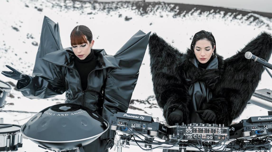 Giolì & Assia - #DiesisLive @A White Awakening, Sylvan Craters