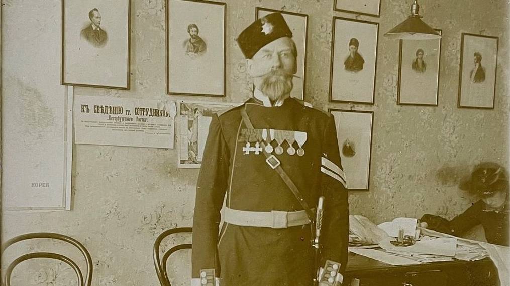 "РУССКИЙ ВАЛЬС"... (Фото группы "ПИТЕР - ВЗГЛЯД НАЗАД"), музыка Дмитрия ШОСТАКОВИЧА)