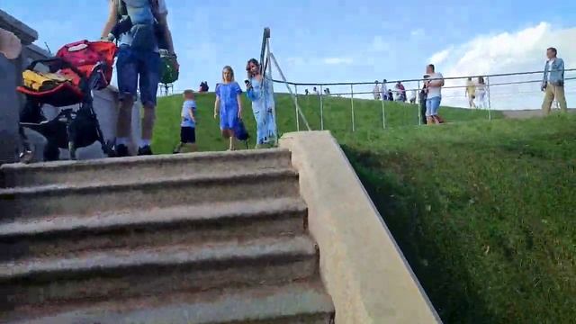 Петергоф. Дворец Марли и пруд: видеообзор.