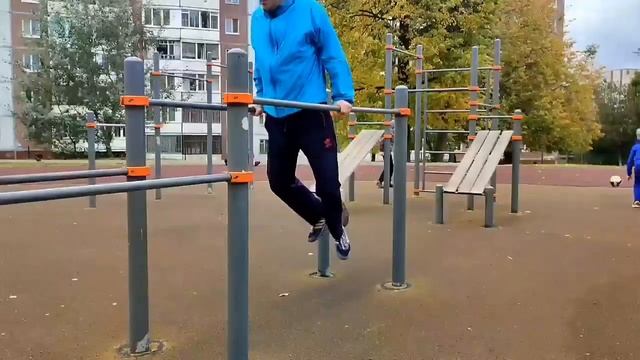 ‼ Продолжаем челлендж "Физкультура и спорт в 50 +": 2 отжимания на брусьях ♂♀♀