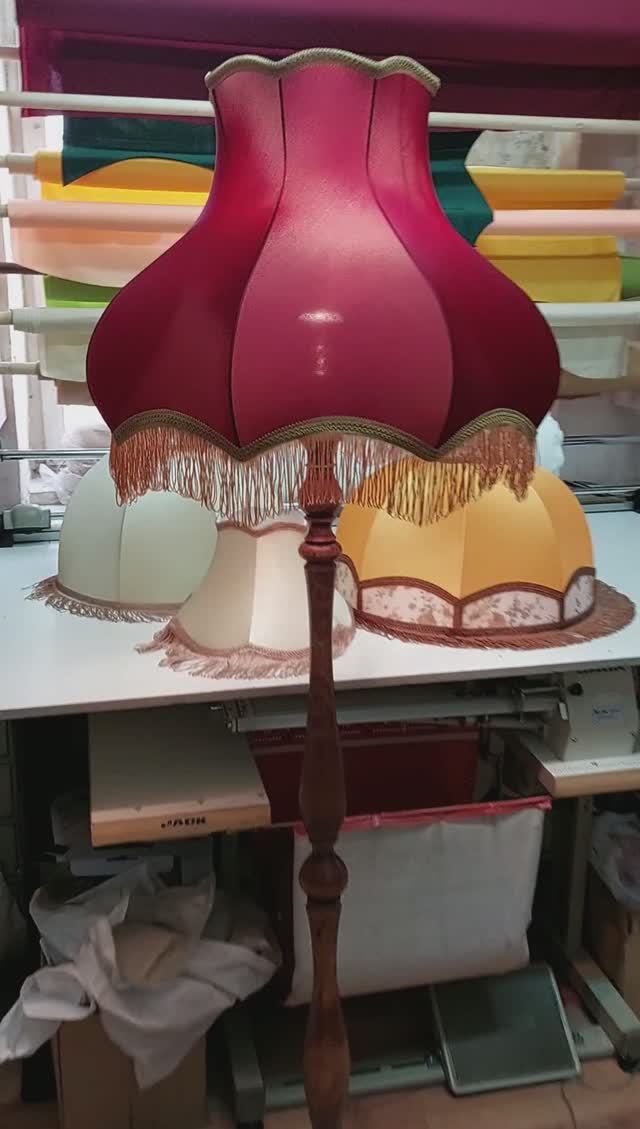 Ретро-торшер луковица бордовый с бахромой, как у бабушки
