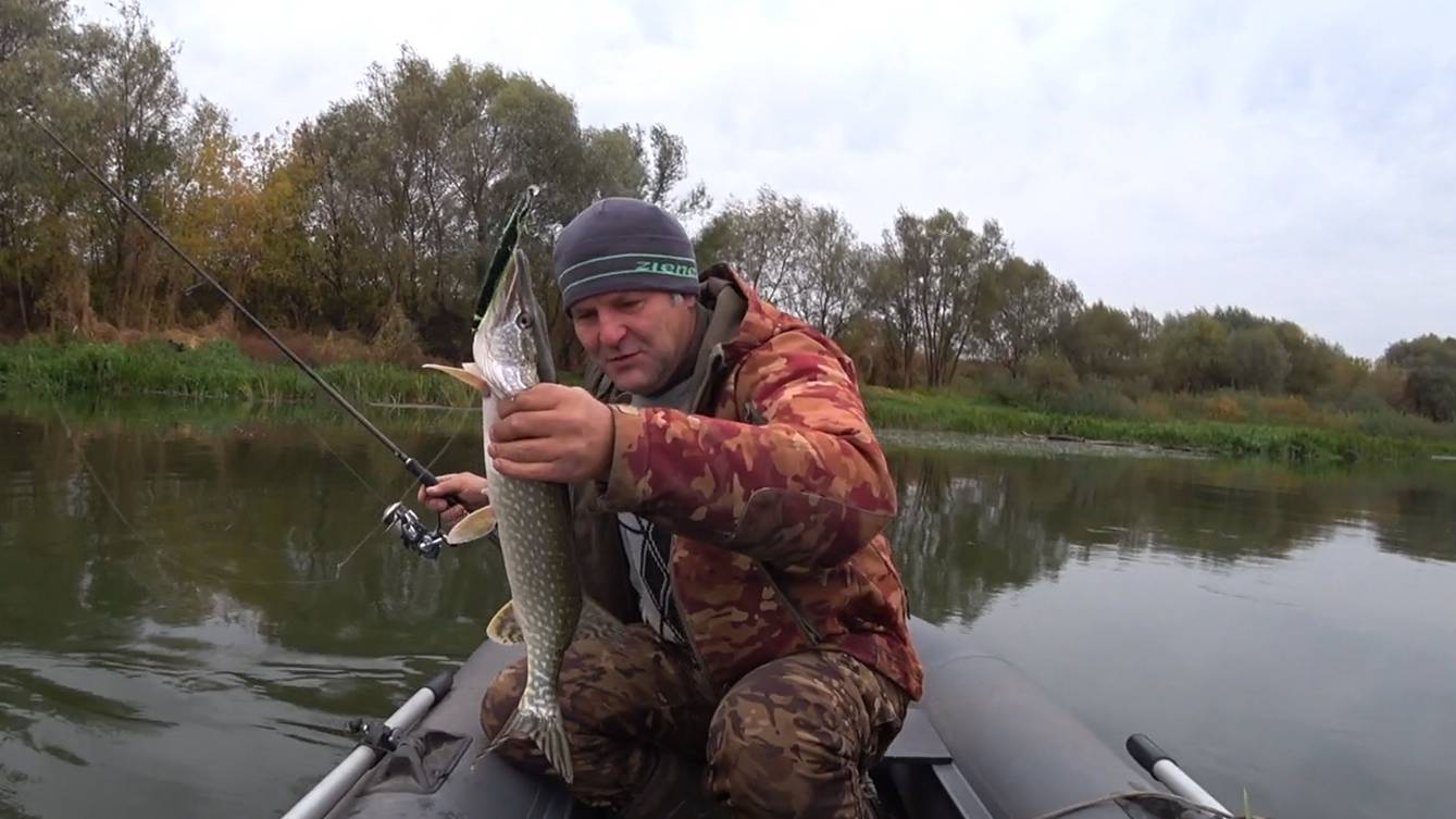 Две рыбалки ,один хвост. Рыбалка в октябре.