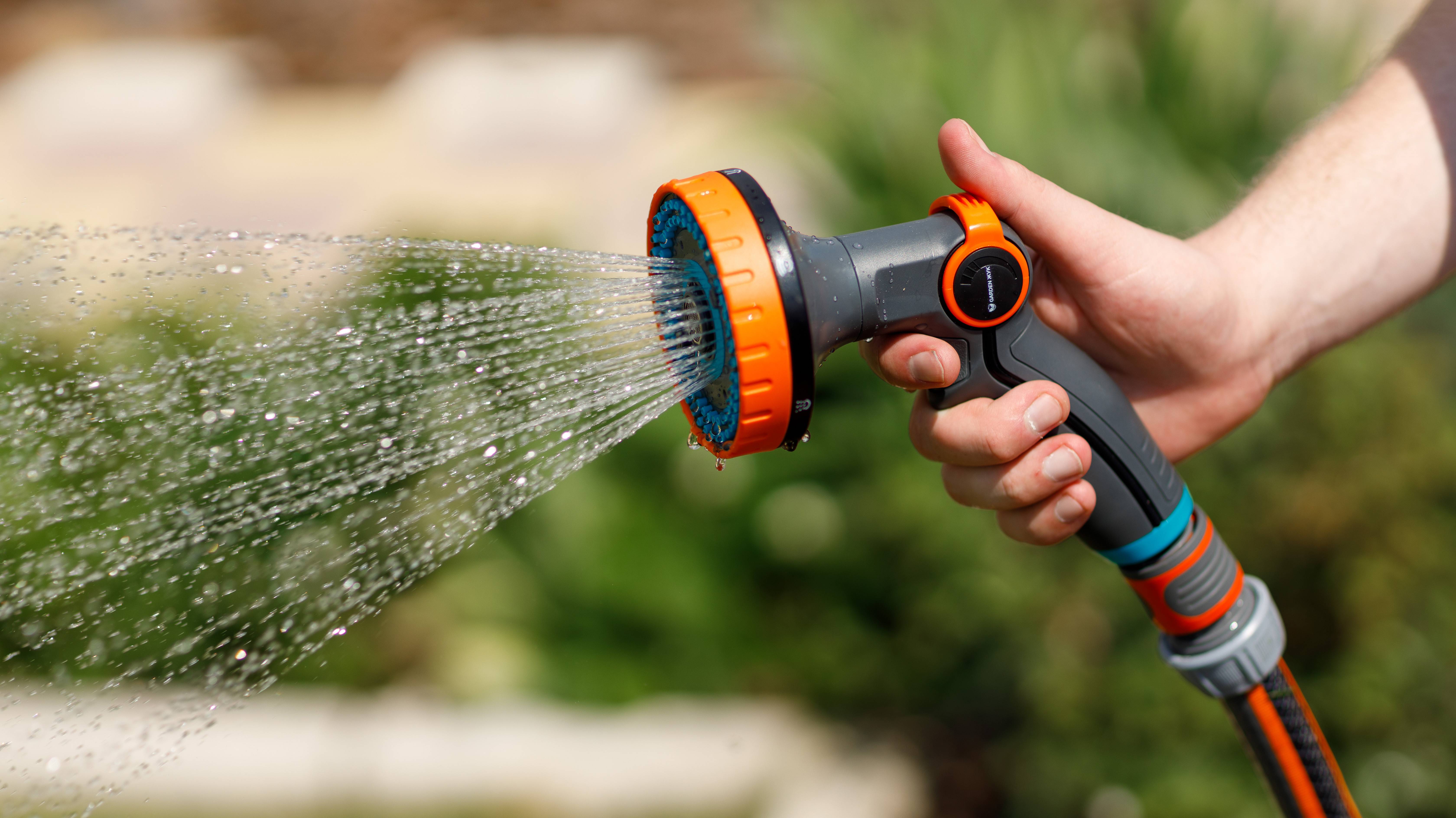 Пистолет поливочный многофункциональный 6в1 GARDEN ЖУК