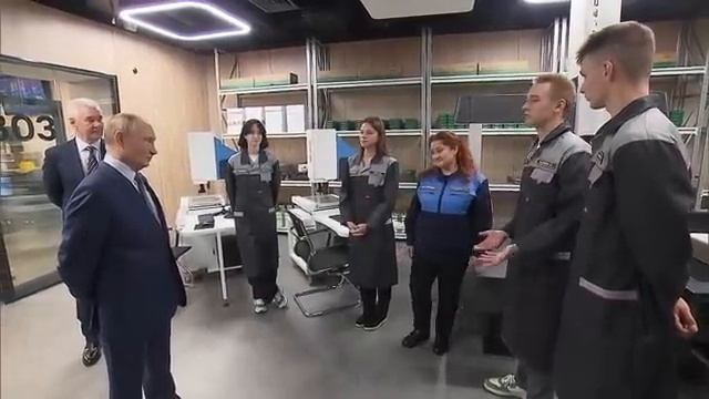 Владимир Путин открыл уникальный индустриальный парк «Руднево» (360p)