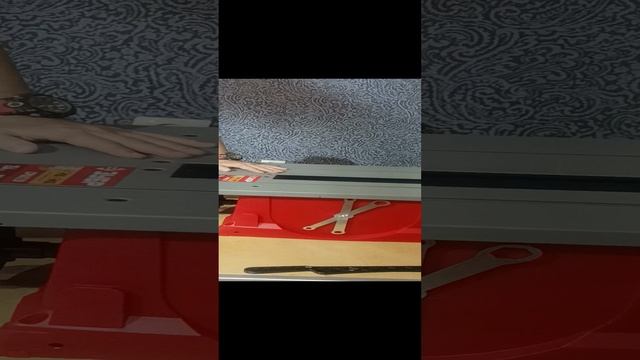 Настольный распиловочный станок ЗУБР. Распаковка