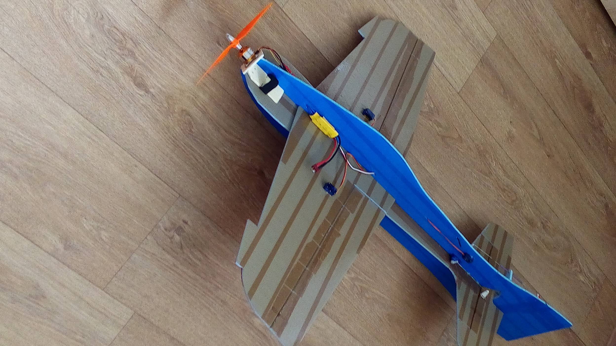 На Летающем Крыле 850 Фимполе 4