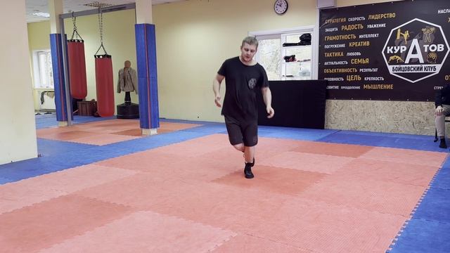 Прыжки на одной ноге