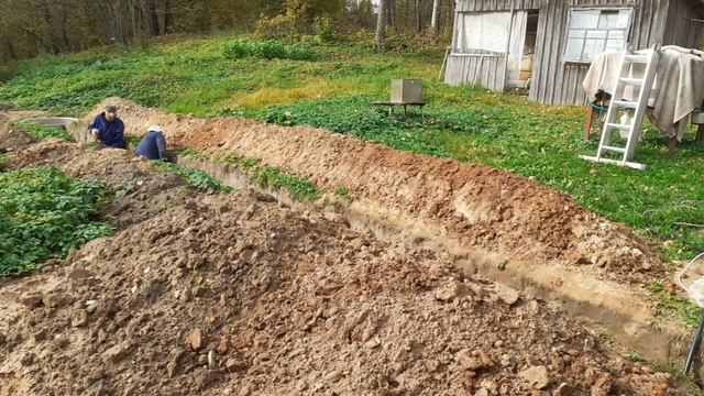 Траншея для водопровода.