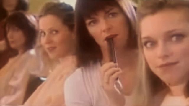 прикол из 90х. милый "котенок" funny from the 90s.  cute kitten"