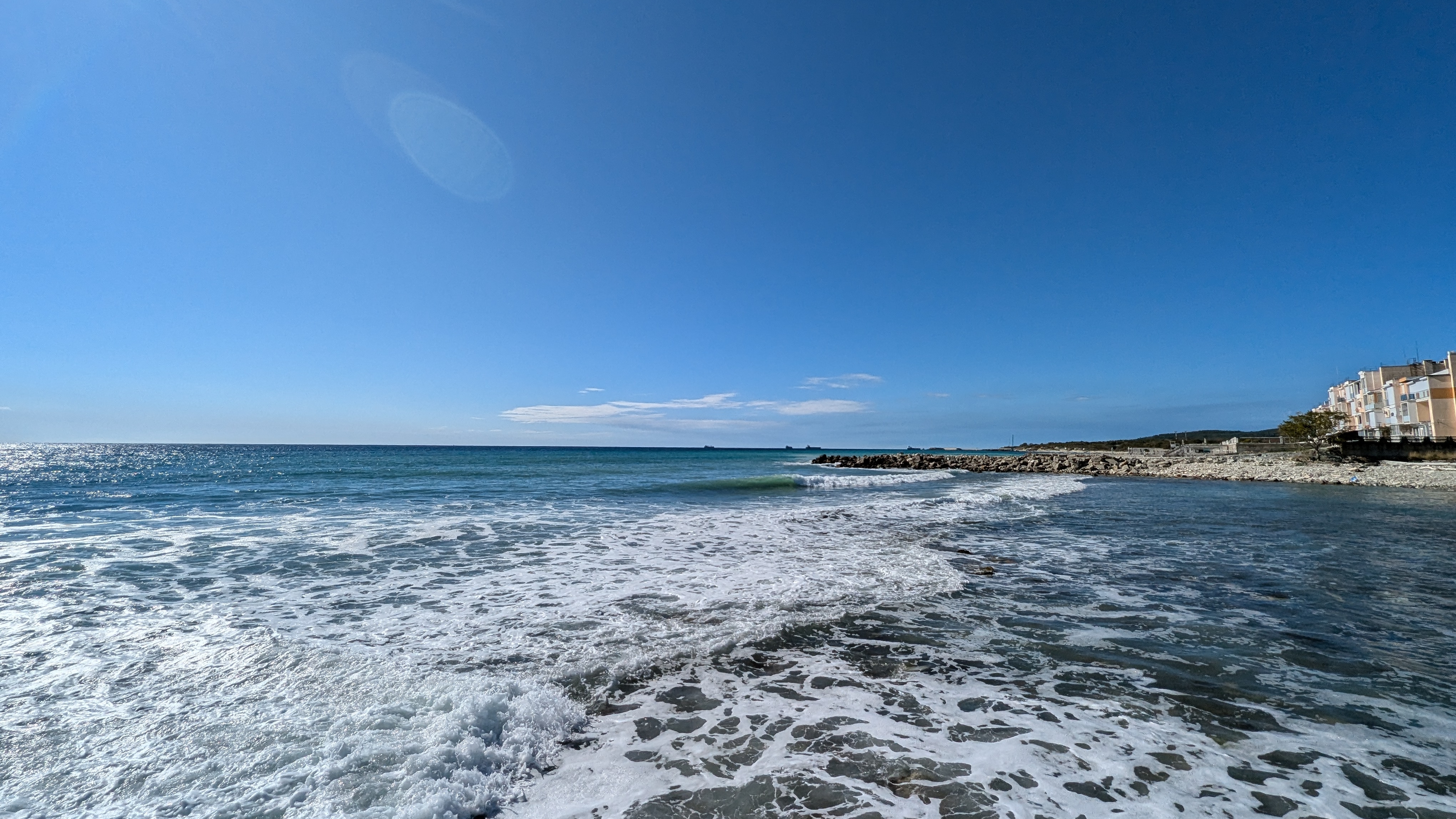 Сегодня море штормит, 8 октября, ветер усиливается, Геленджик, Тонкий мыс, Хижина Рыбака