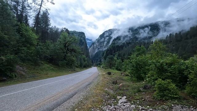 Рицинский парк и Новоафонский мужской монастырь.
