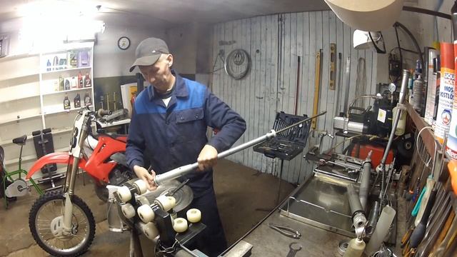 Ремзона #14 - Замена масла, сальников, втулок в передней вилке WP