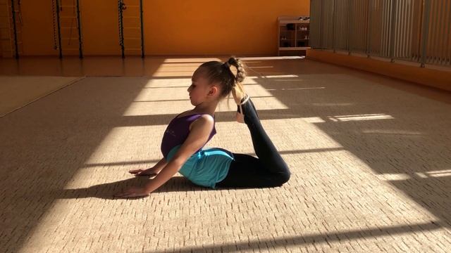 Упражнение "Колечко". Детская Художественная Гимнастика