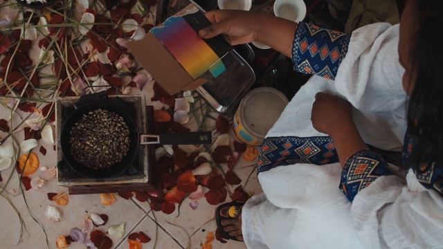 3967260-uhd_4096_2160_24fps