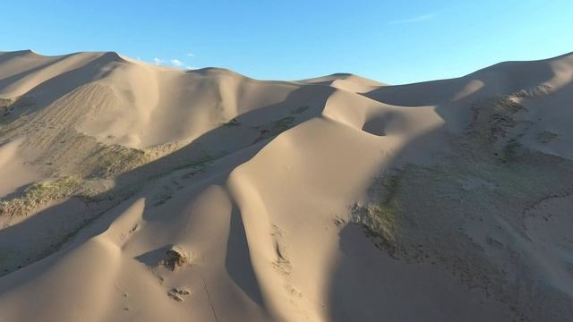 Монголия, Гоби.  Барханы  Хонгорын элс (Поющие пески).