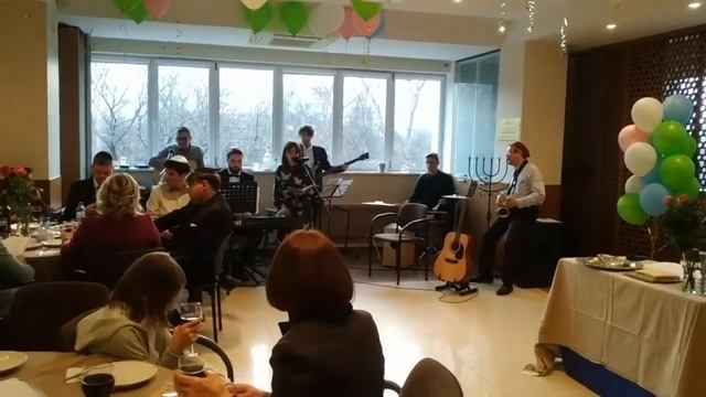 «Широн ле-хагим»  Песах.  Ве hи Ше Амда.