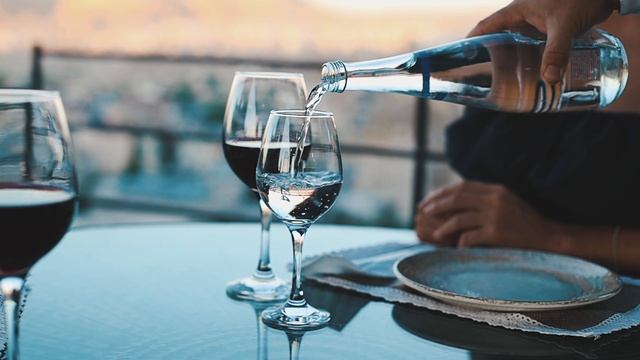 5657100-uhd_4096_2160_30fps