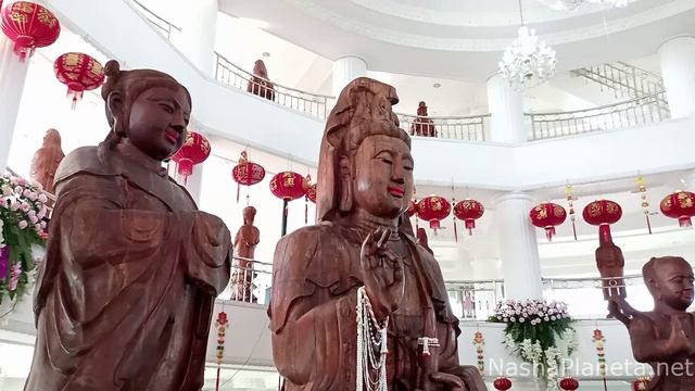 Что посмотреть в Чианграе - впечатляющий храм Wat Huay Pla Kang