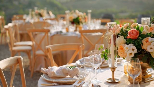 20203971-uhd_3840_2160_30fps