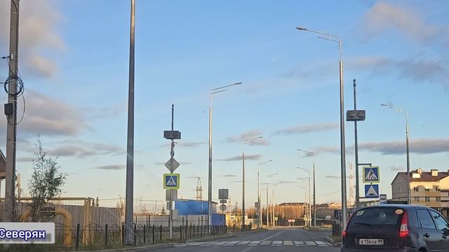 По новым окраинах города Лабытнанги Ямало-Ненецкий АО. ЖизньСеверян. октябрь 2024