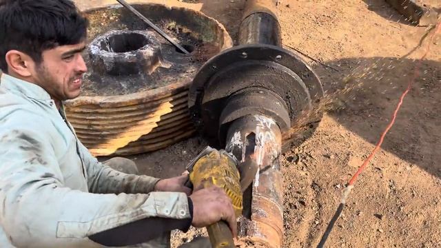 Вал камнедробилки Havey застрял в молотке. Индия выход из ситуации.