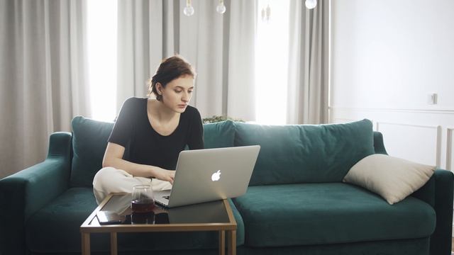 3627089-uhd_4096_2160_25fps