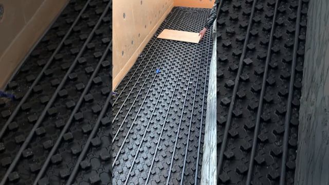 Контур теплого пола на лоджии.