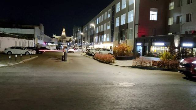 Челябинск вечерний. ТК.Родник вход в парк. ул.Витебская. ул.Курчатова.  06.10.2024г