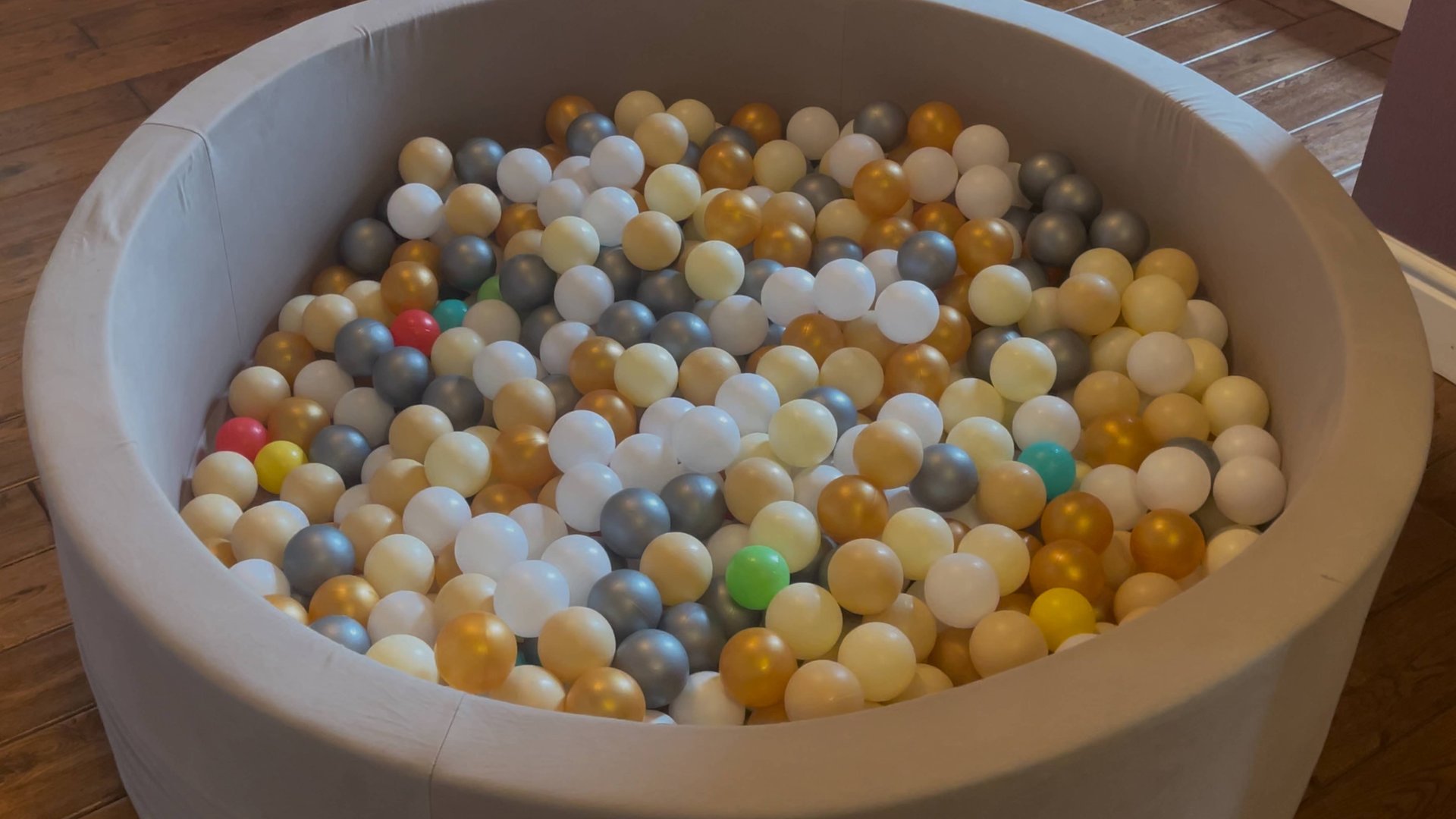 Корреспондент ЗайКот #2 сухой бассейн с шариками