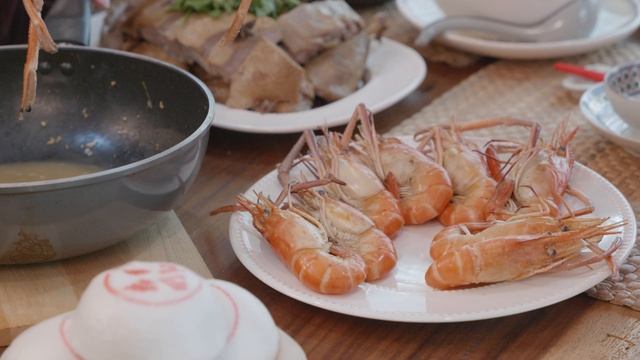 7361543-uhd_3840_2160_25fps