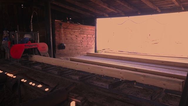 Реальная Работа на Ленточной Пилораме ТРИУМФ – Распиловка Бревен на Доски и Брус