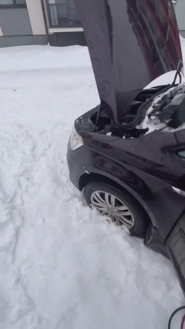 Фольксваген обесточен. Оживление в обход блокировки капота.