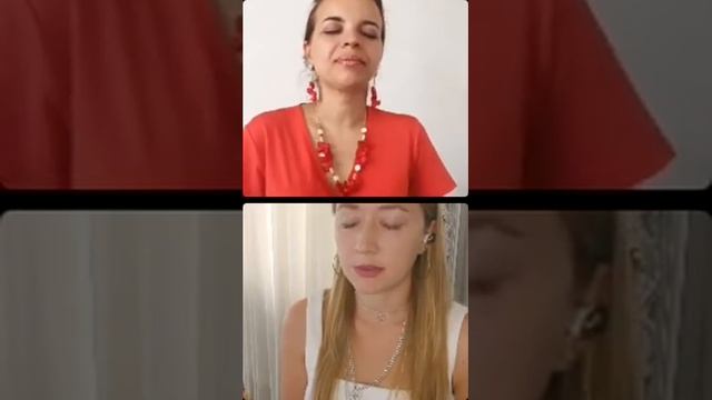 Как сохранить эмоциональный баланс в современном мире: йога, медитация и эфирные масла