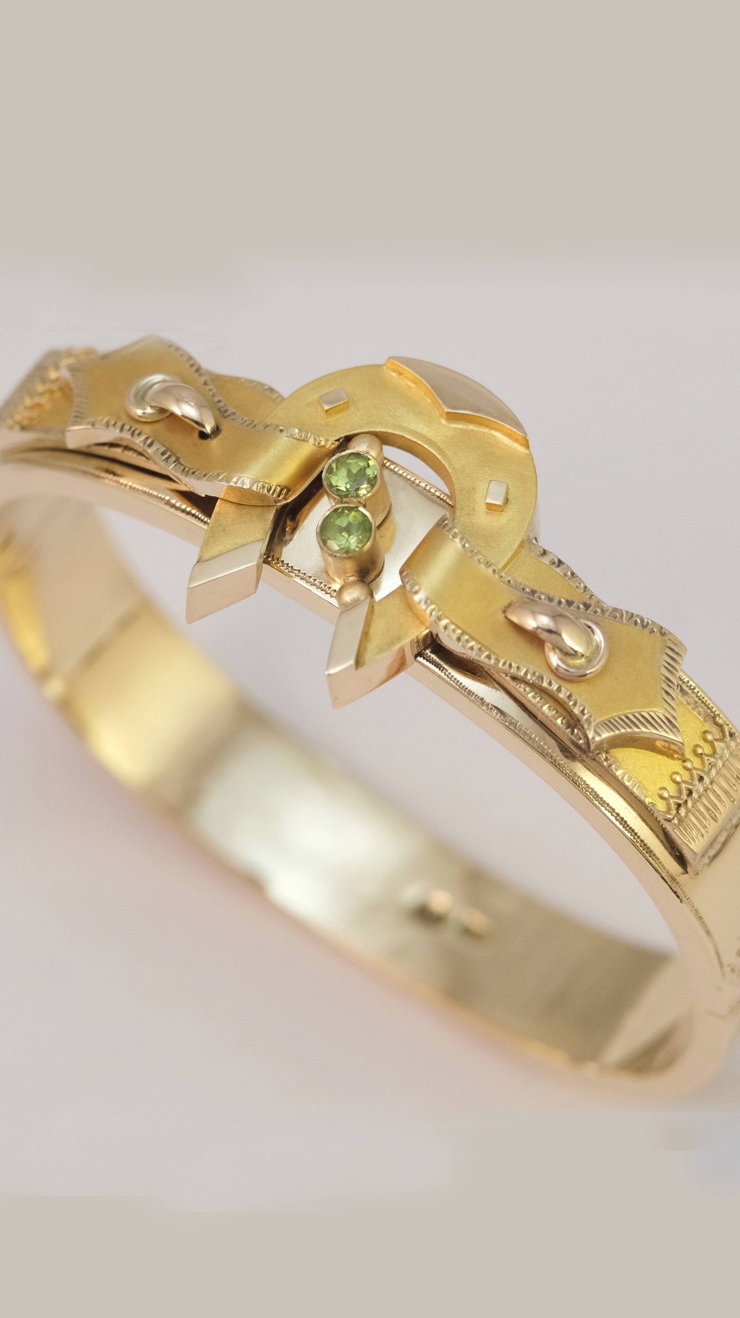 Воскресил старинное украшение!