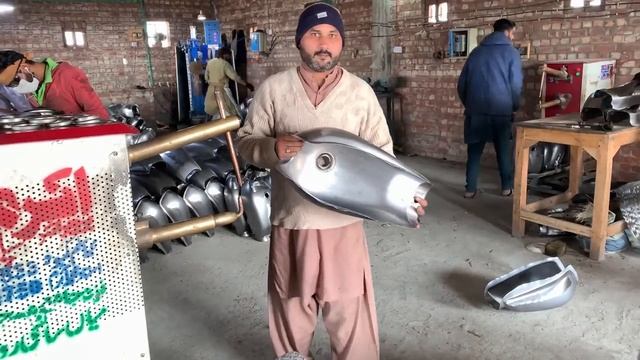 Посмотрите, как изготавливают топливный бак для мотоцикла на заводе  Производство топливного бака