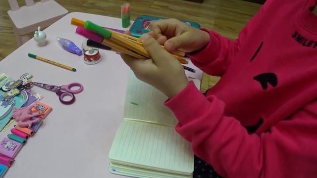 Собираю пенал в школу Мой пенал в школу back to school  Виктория влог бэк ту скул