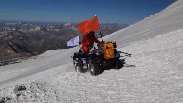На квадроциклах на Эльбрус