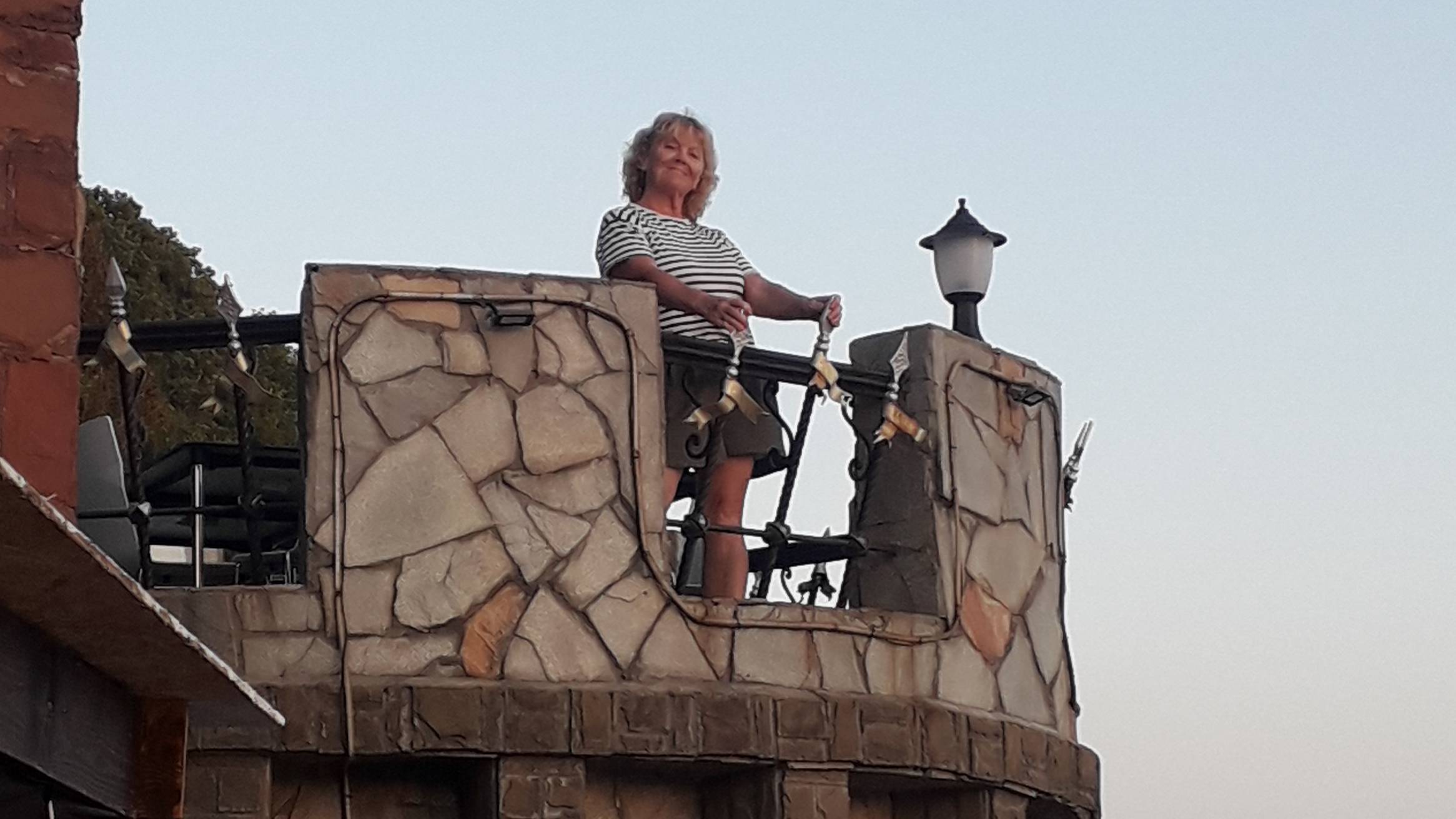 Какое самое красивое кафе на Набережной посёлка Новомихайловский. Конечно, кафе Форт