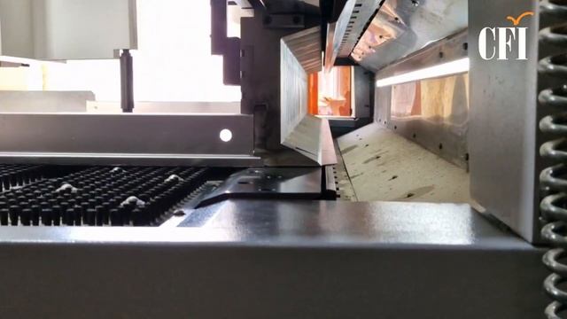 Изготовление полотна металлической двери на автоматическом панелегибе CFI LHA 2500PC