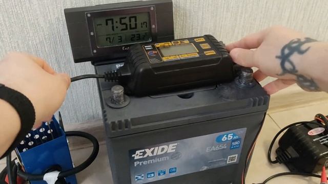 Заряжаем необслуживаемый АКБ зарядником GT-SC4E