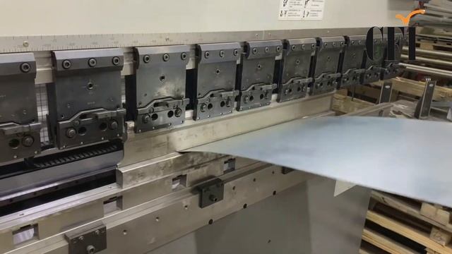 Координатно-пробивной пресс MOTORUM 2048TS листогибочный пресс BH 8525 Фасадные кассеты