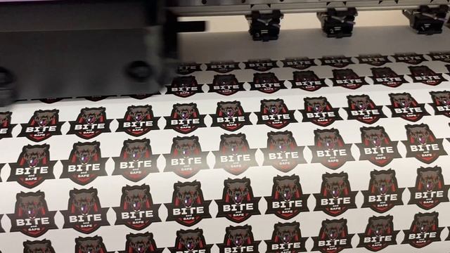 печать наклеек