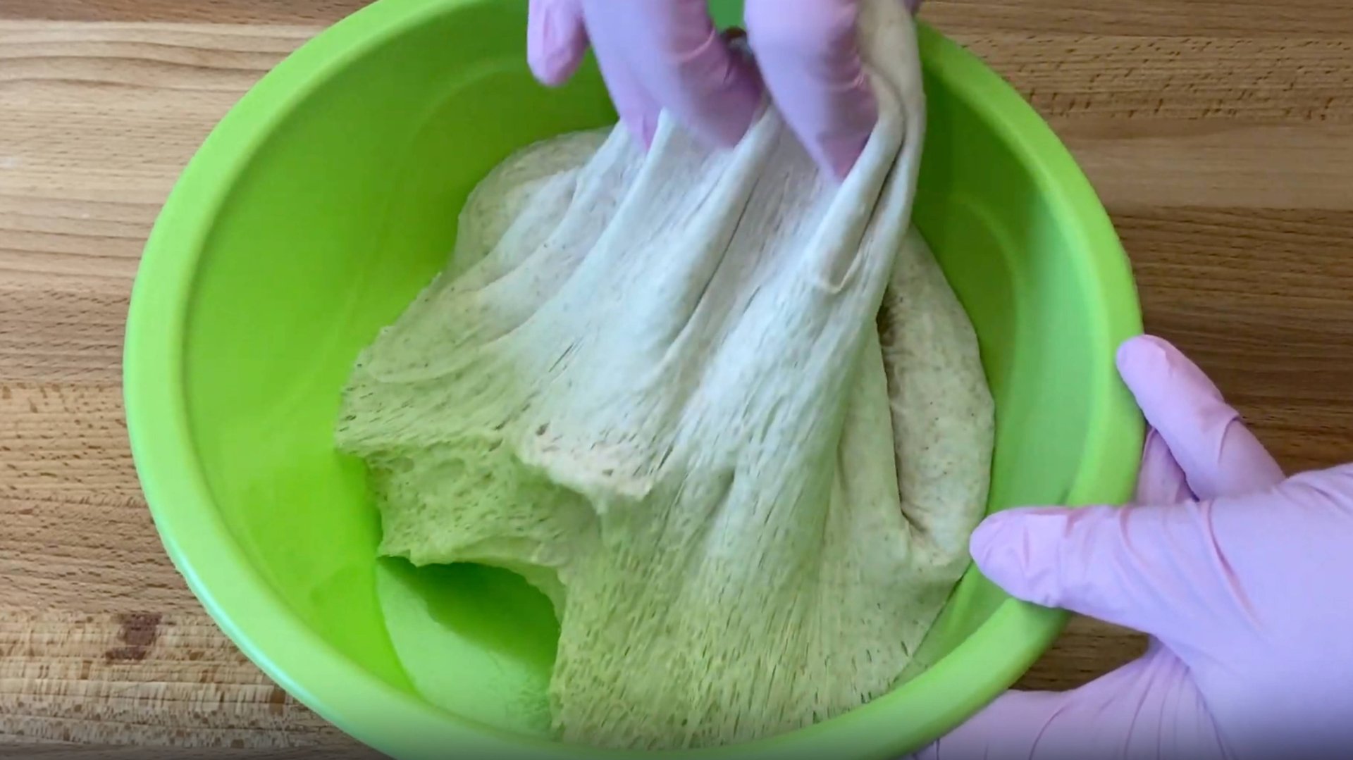 Универсальное хлебное тесто на закваске и выпечка из него